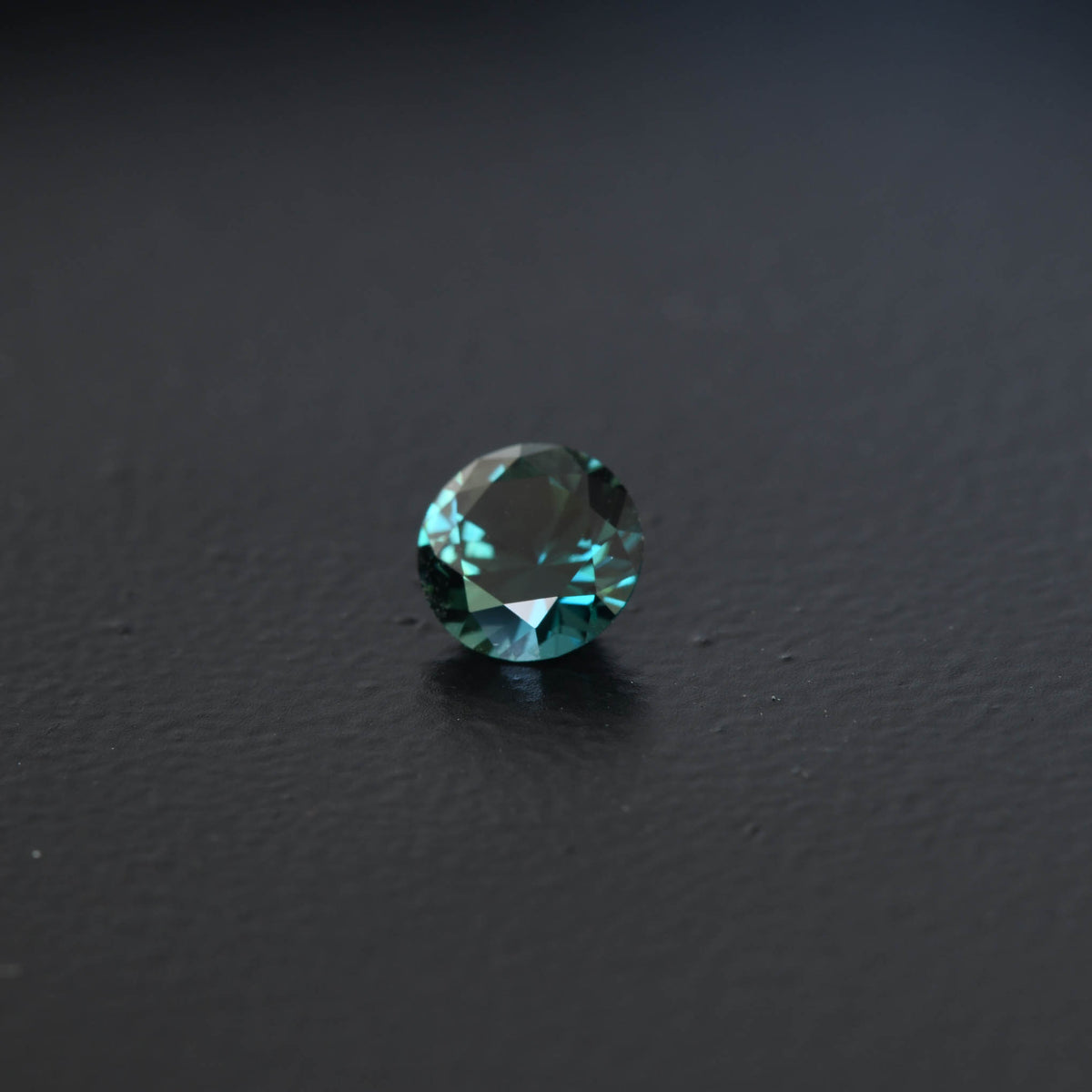 Teal Brilliant Sapphire 0.72ct [S.T.BR.1875] — Bradley Gems